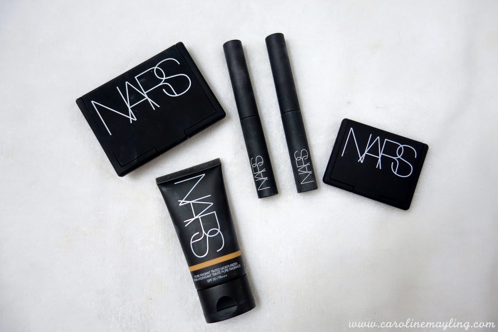 NARS Pure Radiant Tinted Moisturizer SPF30/PA+++ - carolinemayling