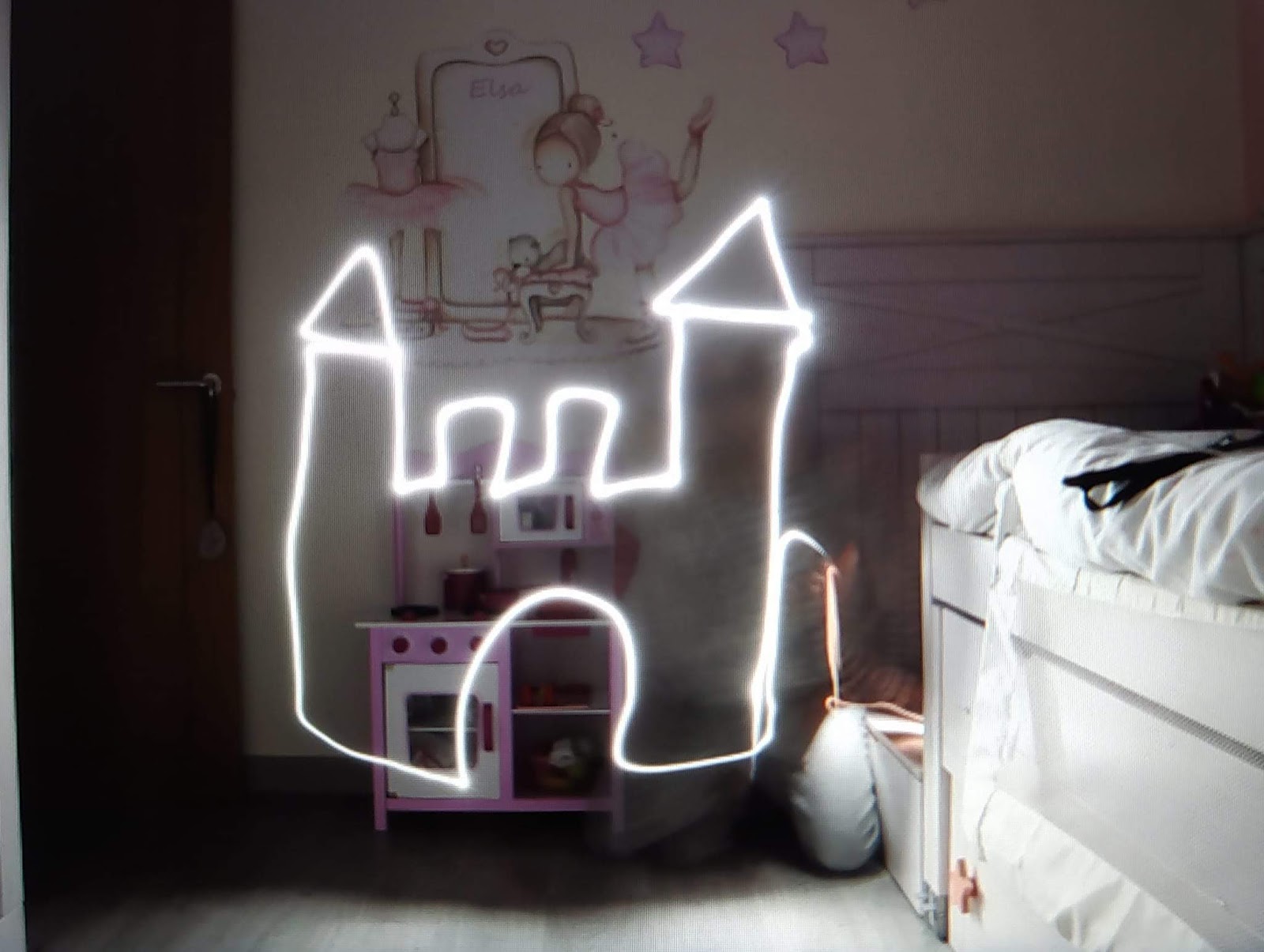 El Aula de Infantil de Charo: LIGHT PAINTING O ESCRIBIR CON LUZ