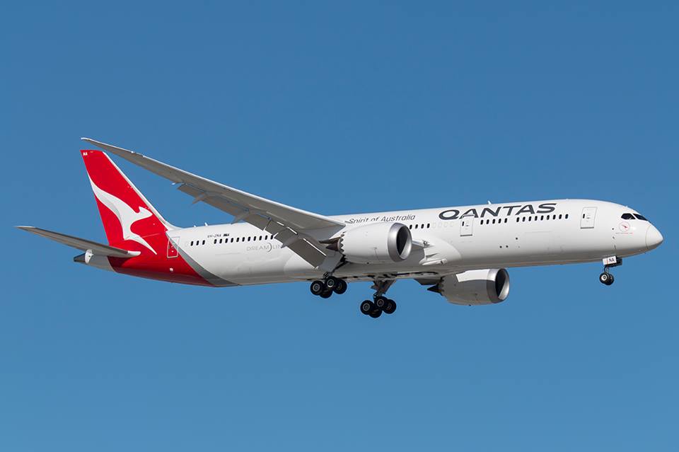Perth Airport Spotter's Blog: Qantas B787-9 Dreamliner VH-ZNA 'QF775 ...