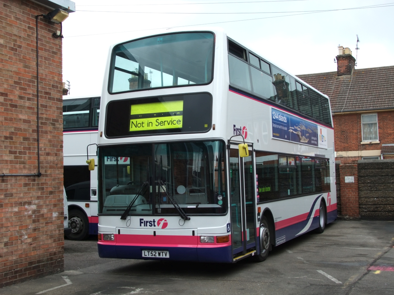 East Norfolk (& East Suffolk) Bus Blog: Another Ensign Departure