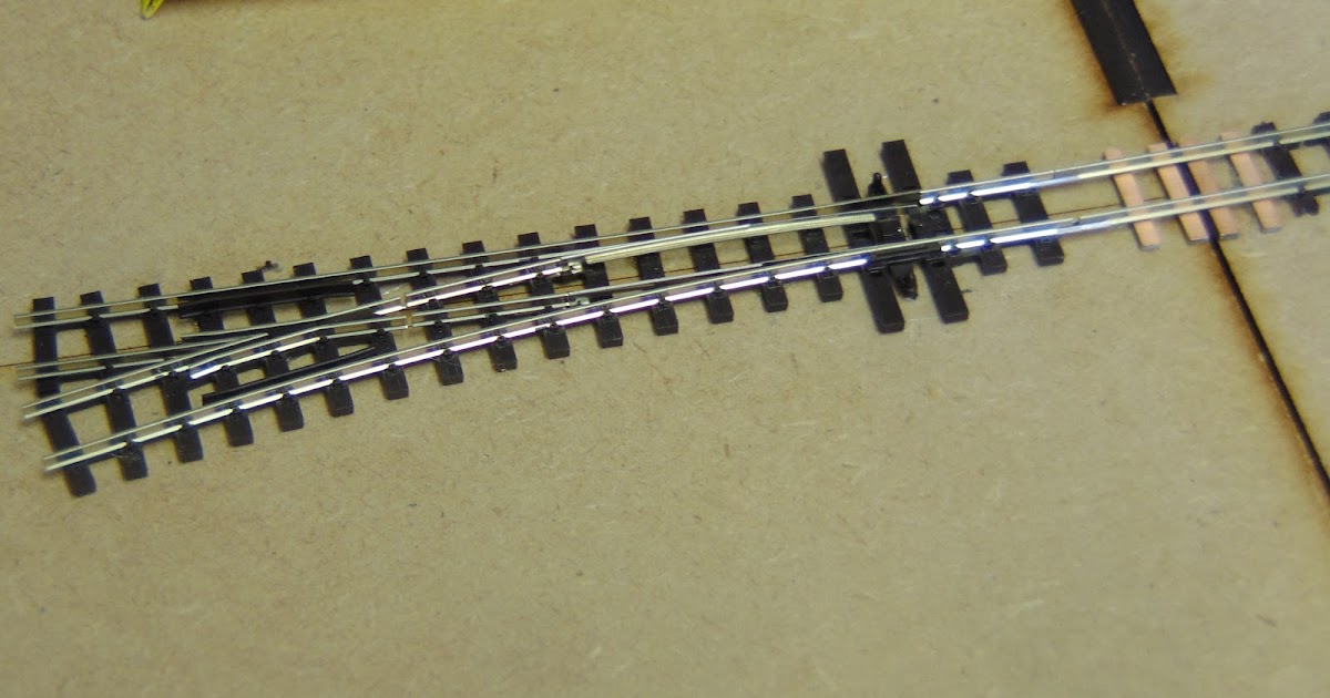 Dorset Railway Modelling: New 009 Layout- tracklaying.