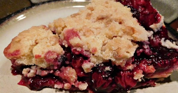 A Day in the Life on the Farm: Michigan 4 Berry Pie #FoodnFlix