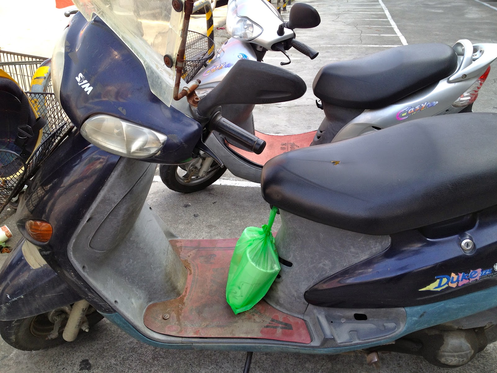 Our Taiwan Adventure: Scooter Culture