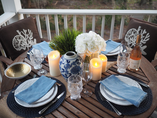 Southern Comfort: The perfect coastal table setting for a Lowcountry ...