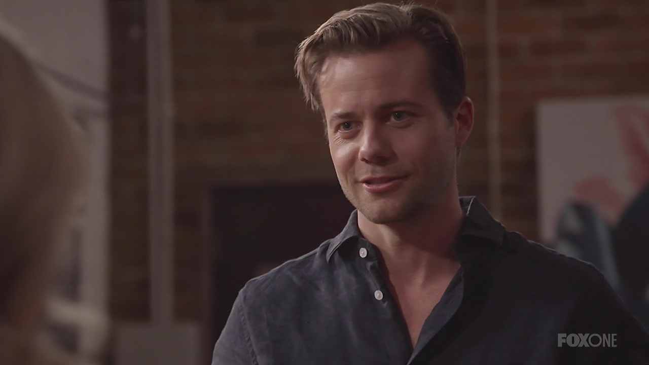 ausCAPS: Scott Smart shirtless in Shortland Street