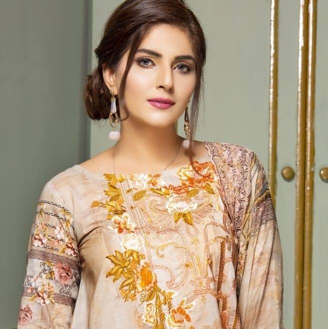 Female Models of Pakistan: Sanna Khan