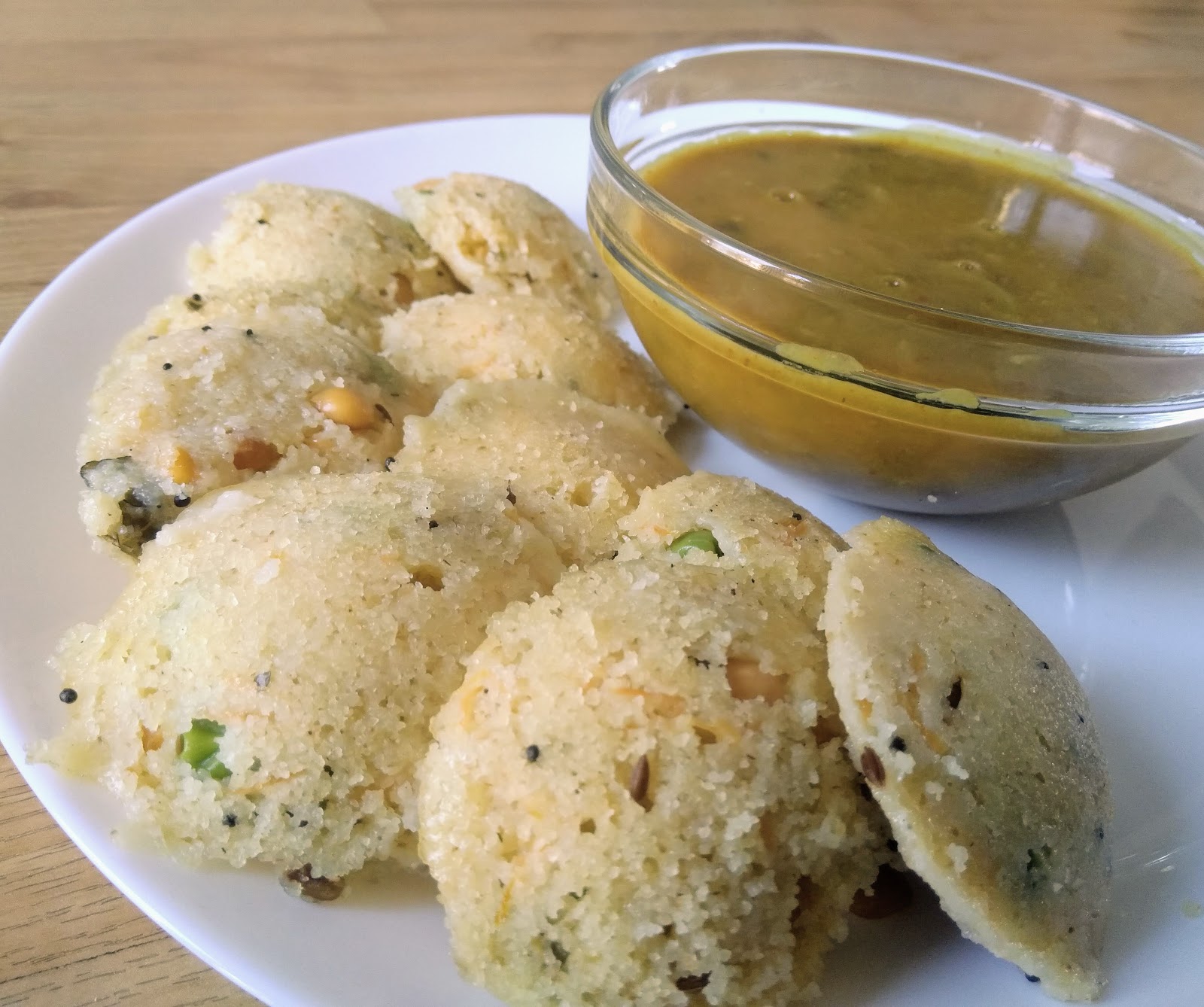 VEGETABLE RAWA IDLI