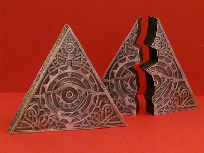 Tomb Raider Triangle of Light Papercraft | Papercraft Paradise ...