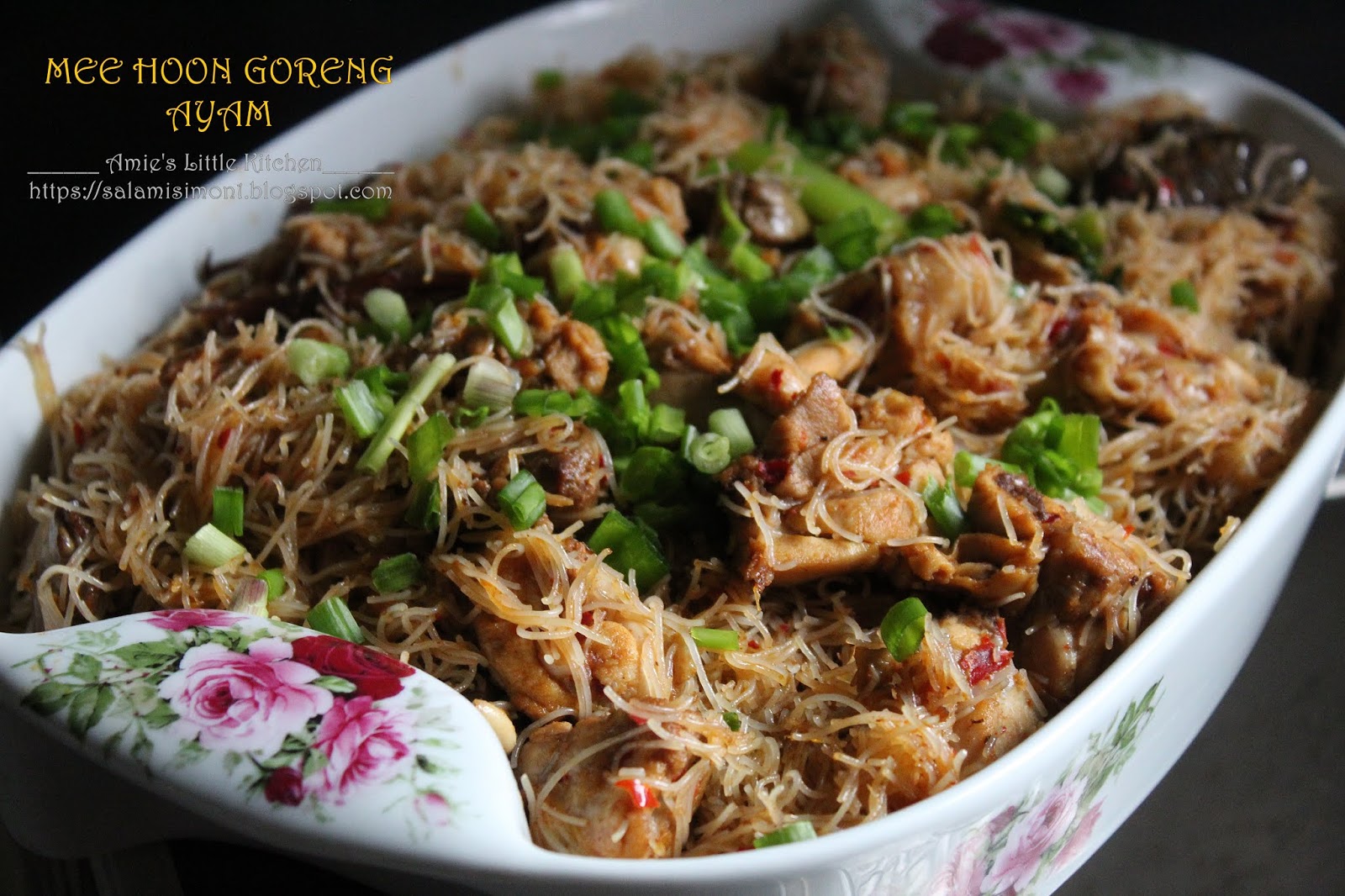Resepi Mee Hoon Goreng Ayam Yang Mudah Tapi Sedap! - Amie's Little Kitchen