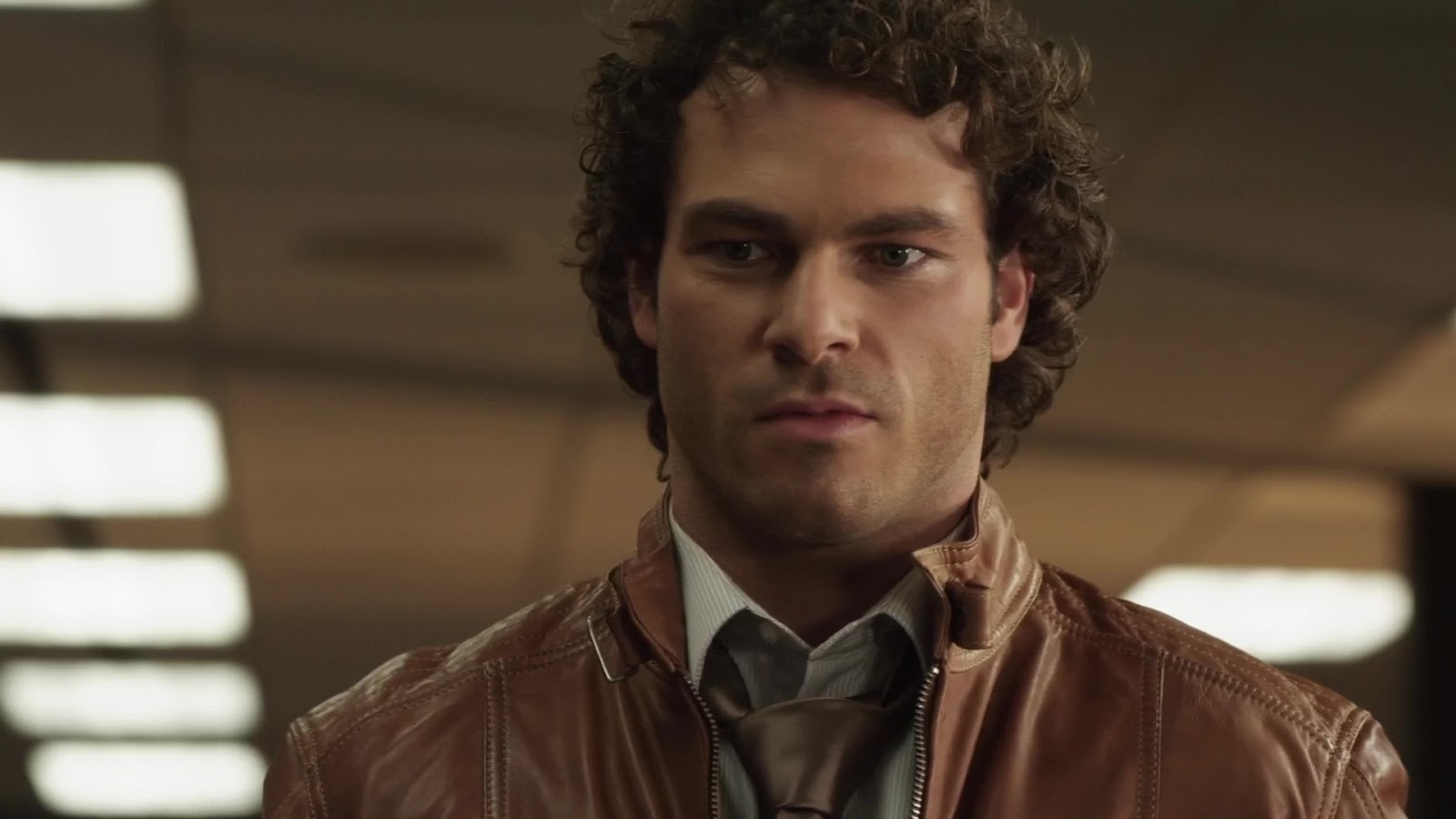 ausCAPS: Shawn Roberts shirtless in Broken Trust