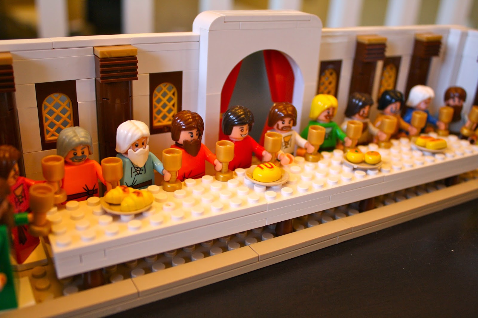 Ideas for Living Holy Week in your Home ~ Catholic Missionary Family