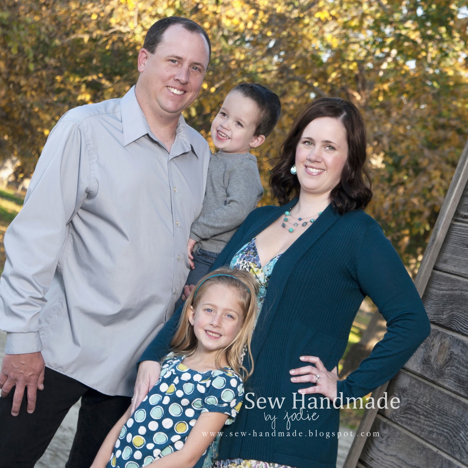 Sew Handmade: Our 2012 Family Portraits