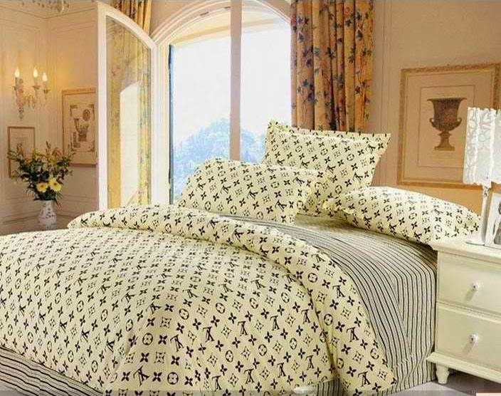 Light In Net: Designer bed cover set