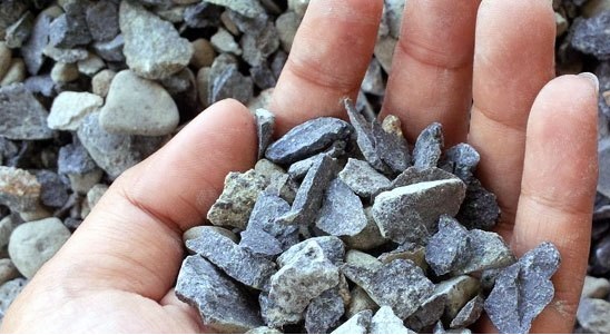 Ketahui Fungsi dan Jenis-jenis Ukuran Batu Split - pro rumah