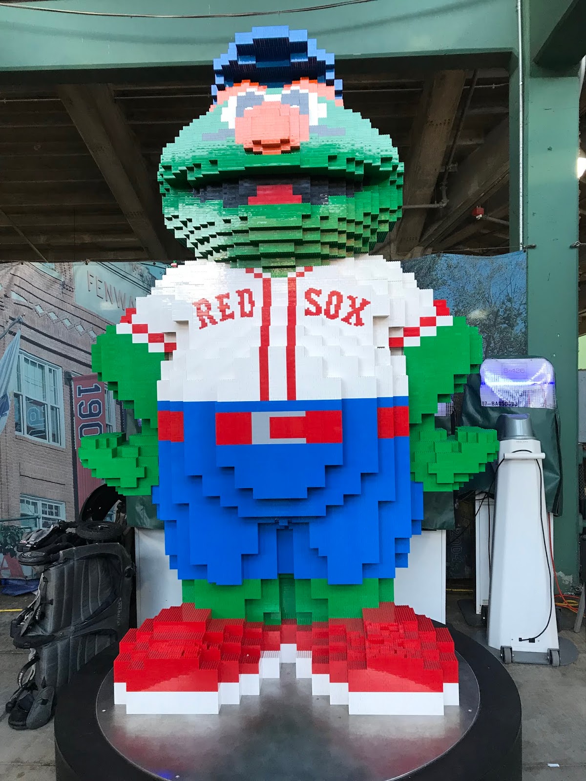 Evan and Lauren's Cool Blog: Red Sox Family Fun