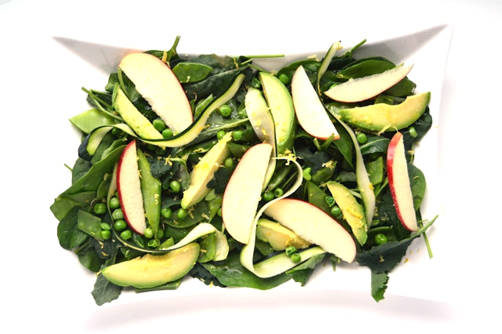 Spring Green Salad with Lemon Vinaigrette | The Nutritionist Reviews