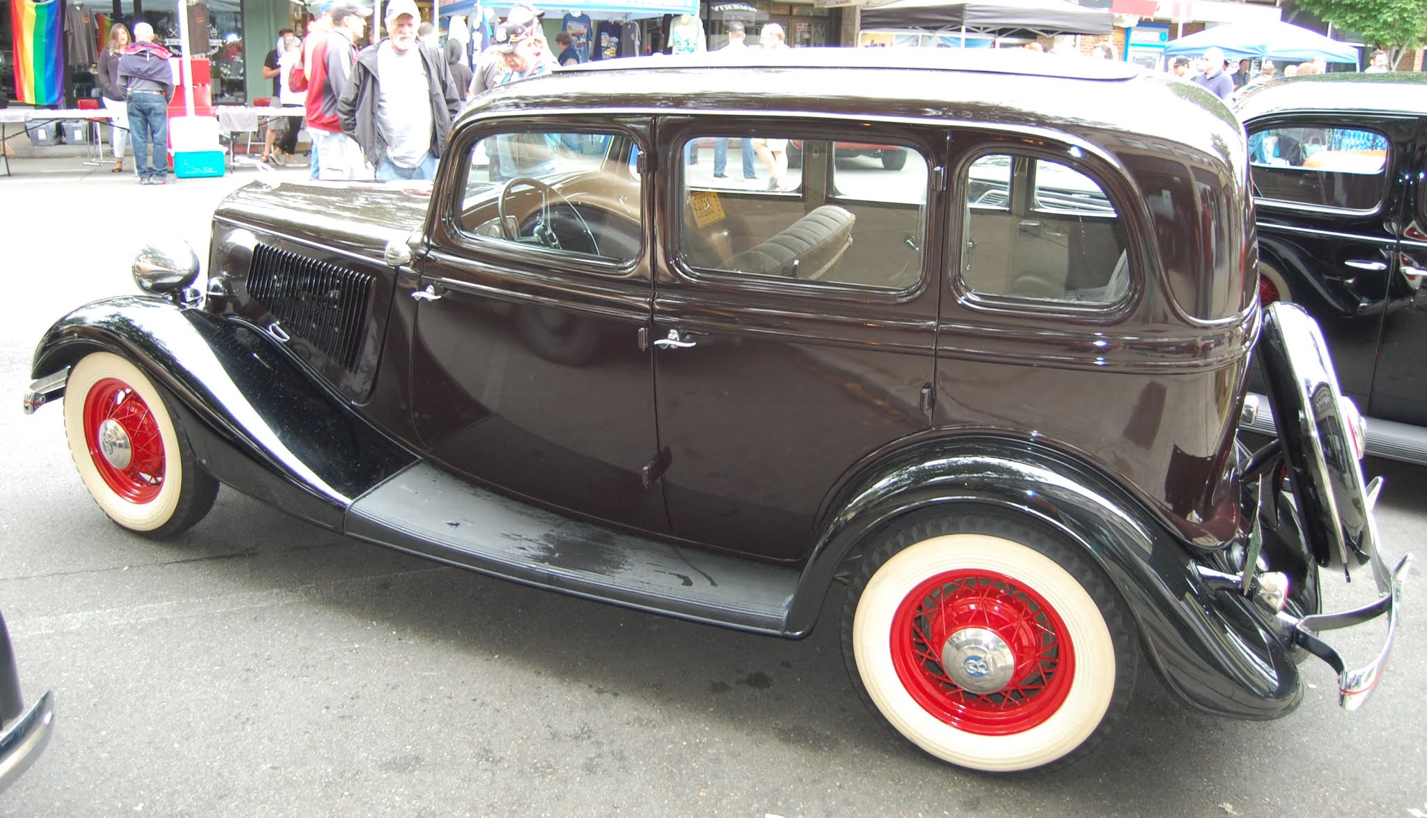 Seattle's Old Cars: 1933 Ford Model B V8