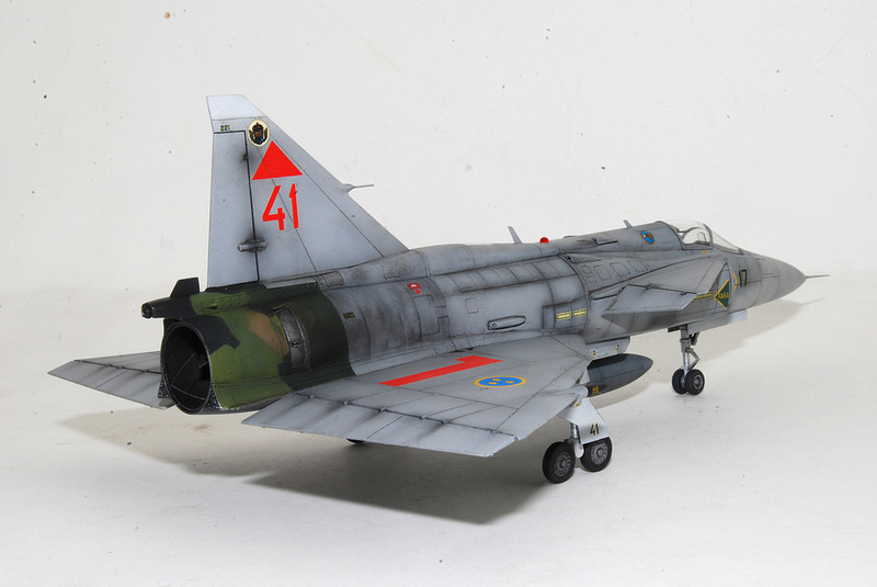 256 - Saab SH 37 Viggen, 1/72 +++Finished+++ - Heller Classic GB ...