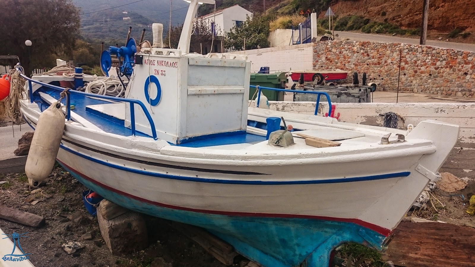 ΑΓΓΕΛΙΕΣ - ΠΩΛΕΙΤΑΙ ΞΥΛΙΝΟ ΕΠΑΓΓΕΛΜΑΤΙΚΟ ΣΚΑΦΟΣ ΜΕ ΜΗΧΑΝΗ ~ ΒΕΛΑΝΙΔΙΑ
