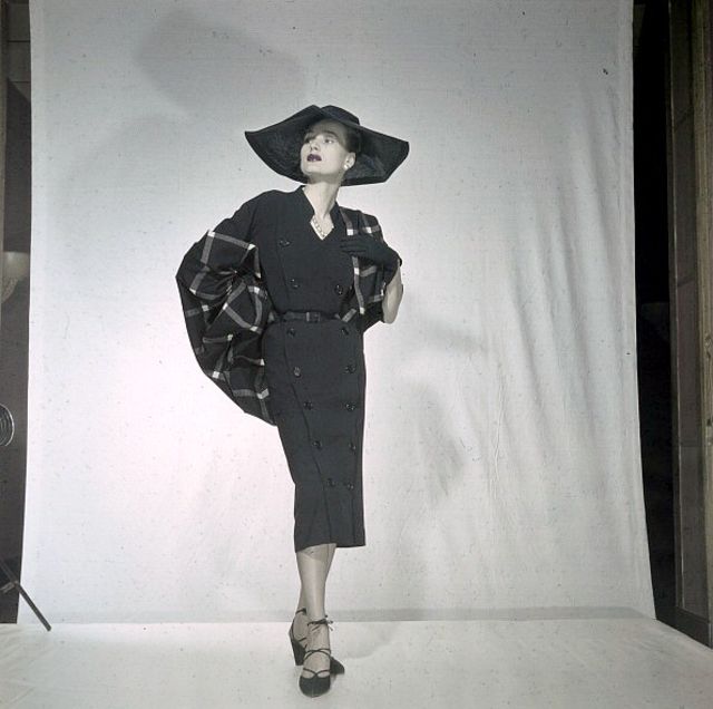 Stunning Fashion Photography by Walter Carone in the Early 1950s ...