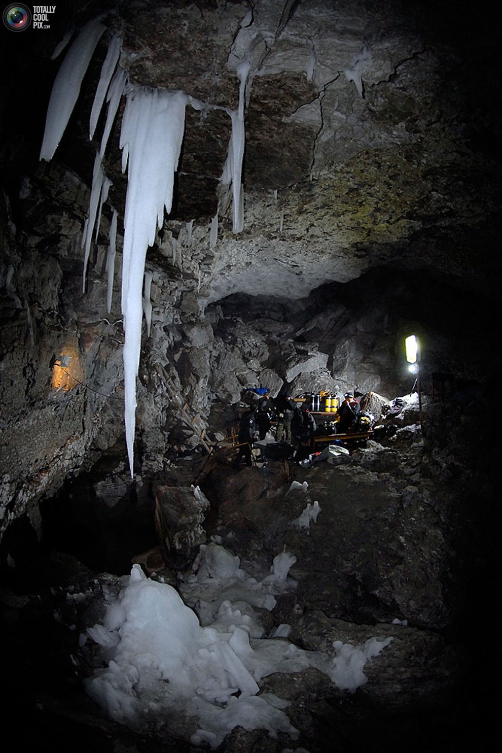 Laugh Gags The World s Longest Underwater Cave laugh-gags-the-world-s-longest-underwater-cave