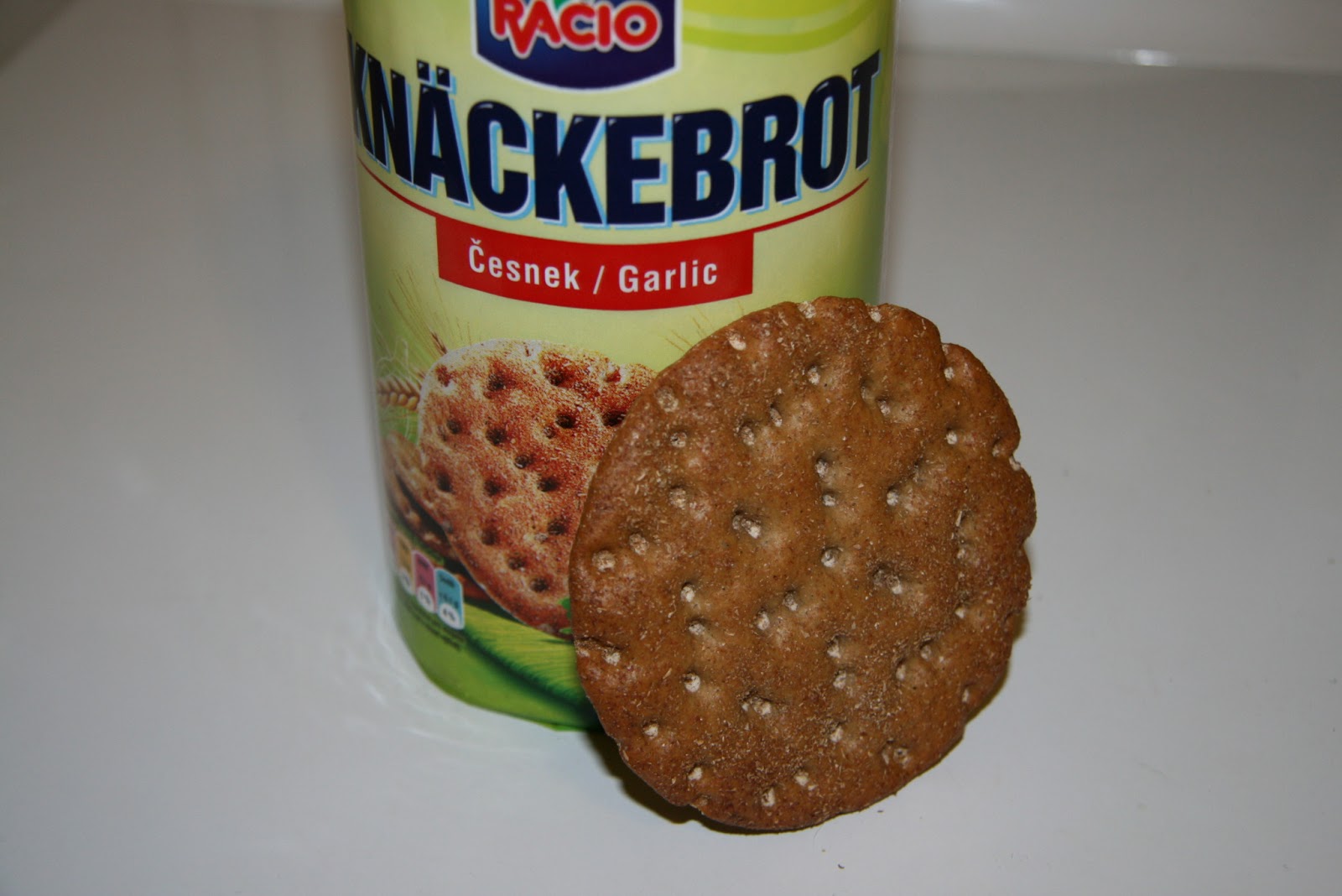 Dobroty od Adele :): Ochutnala jsem - Racio knackebrot česnek