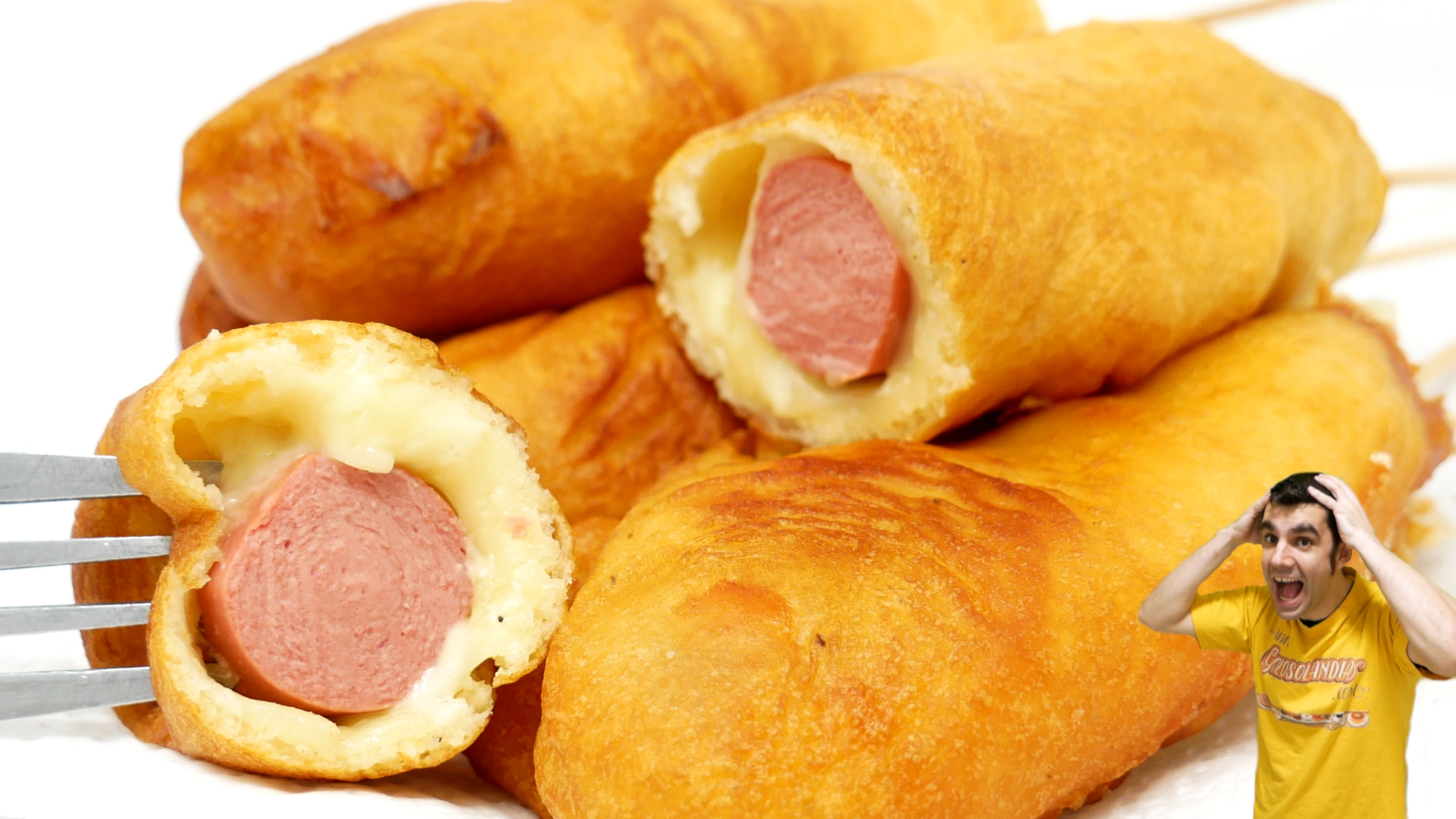 Salchichas con queso rebozadas