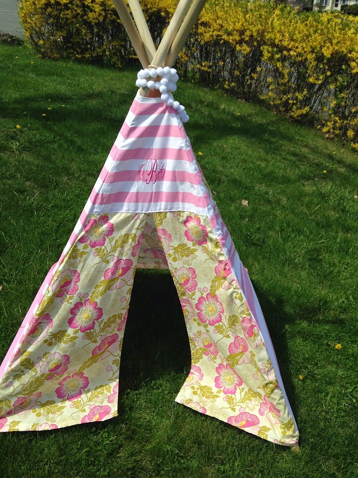 Designing a Life She Loves : Floral & Striped Teepee || DIY