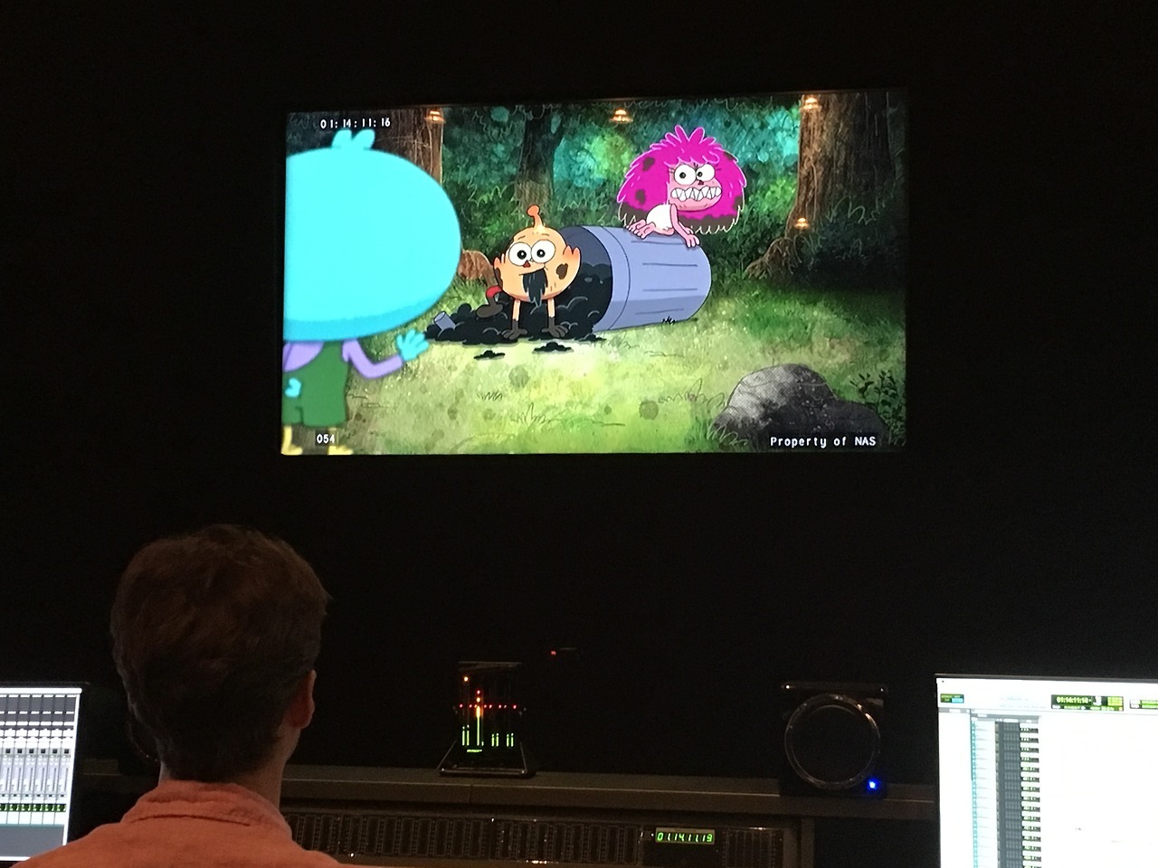 NickALive!: Production Crew Mixes Final Episode Of "Harvey Beaks"