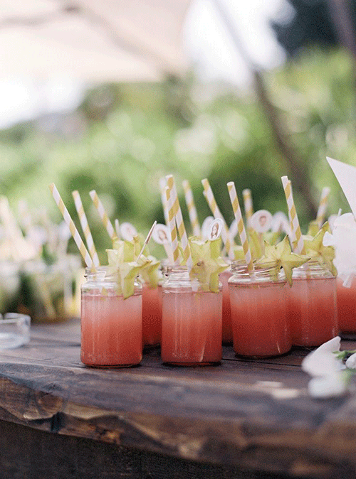 Con tacones y de boda: ¡Limonada para todos!