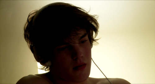 GAY MANS PLEASURE: NATHAN DUVAL JERKING OFF