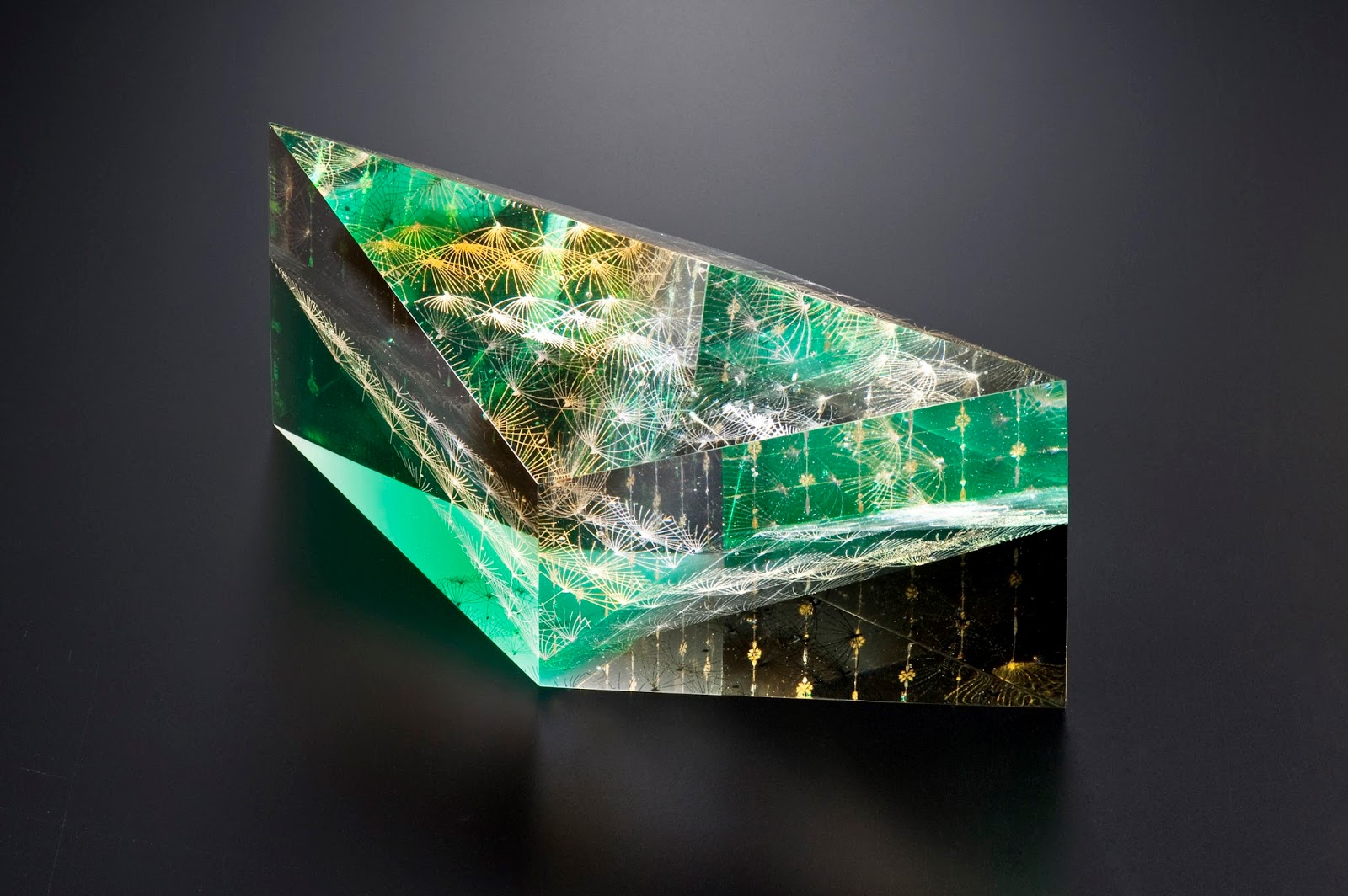 Seni Kaca Antara Seni Yang Perlu Dilihat Dengan Lebih Seruis |MyRokan