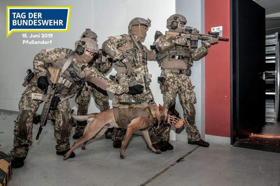 STRATEGIE & TECHNIK: Kostümkunde/Gearcheck: KSK Einsatzkampfbekleidung ...