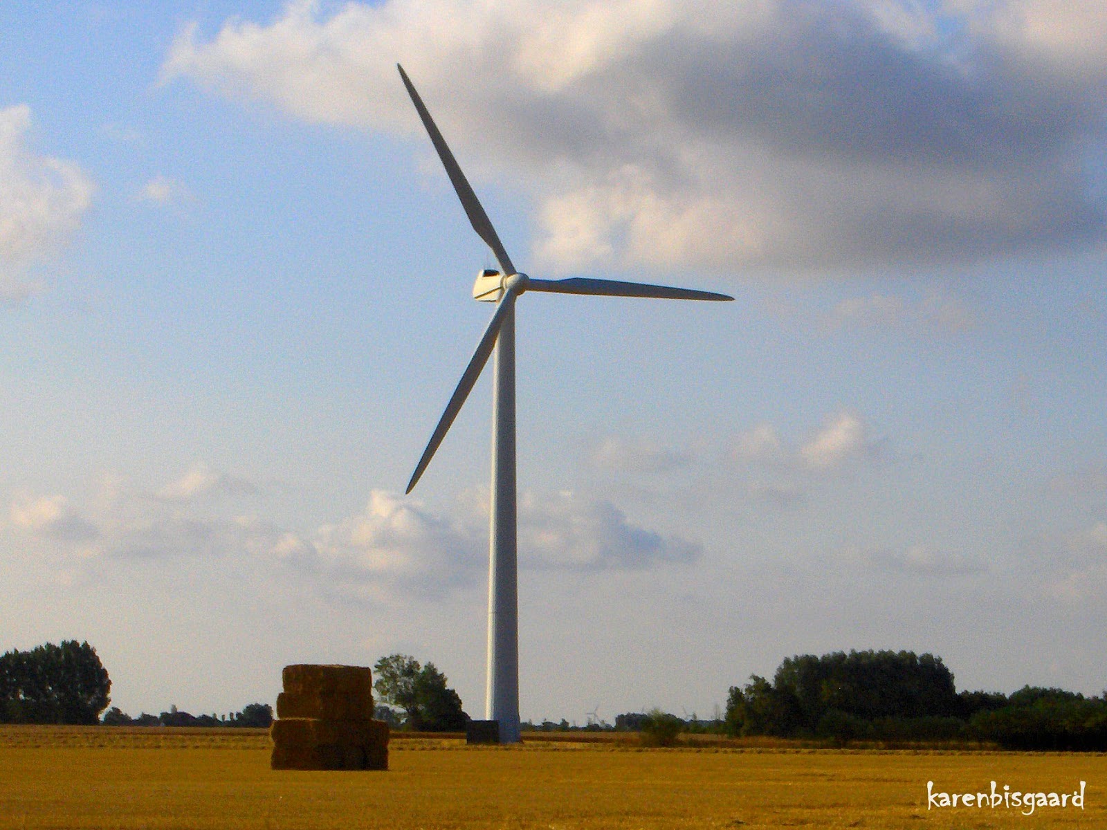 Karen`s Nature Photography: Stack of Straw Bales and Windmill.