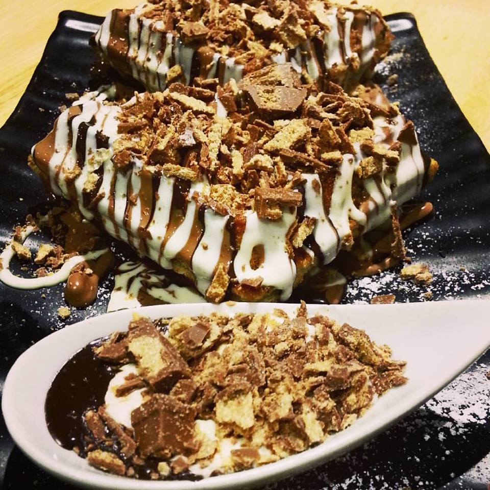 Sav Food Diary: Waffilicious - Best Places For Waffles In Mumbai