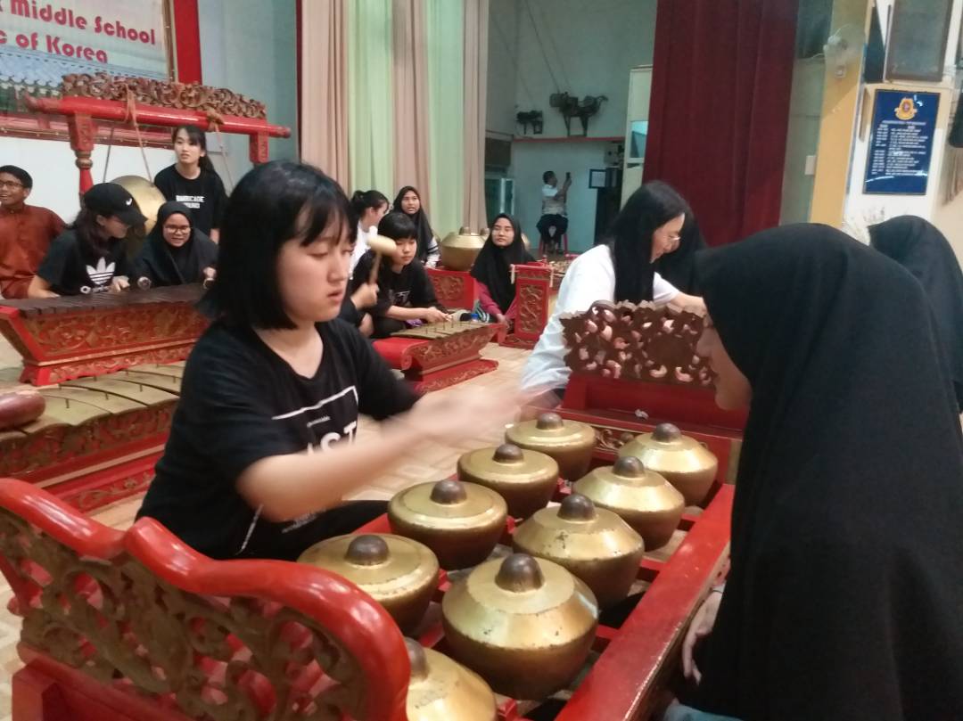 SISTER SCHOOL PROGRAMME : How To Play Gamelan