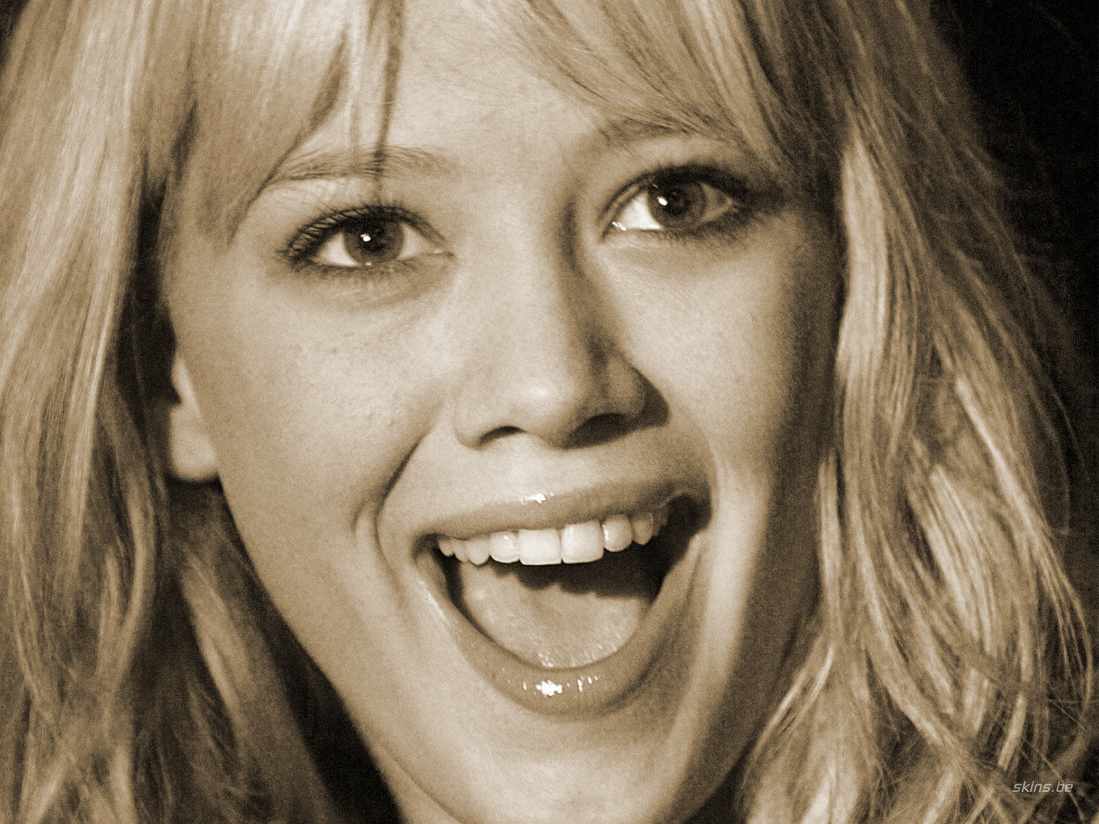 Beautiful Hilary Duff Pictures - Hottest Pictures & Wallpapers