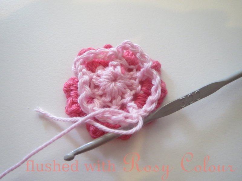 Flushed with Rosy Colour: Rosy's Flower, free pattern