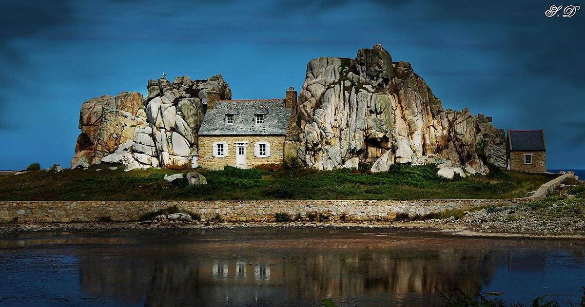 Nag on the Lake: The House Between The Rocks