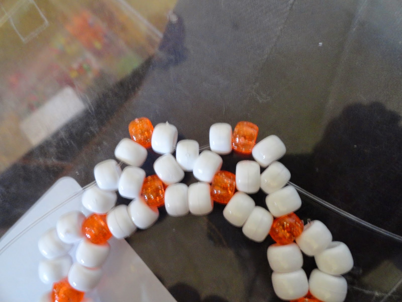 Ooh Piece of Kandi: How To Make: A Standard X-Base Cuff