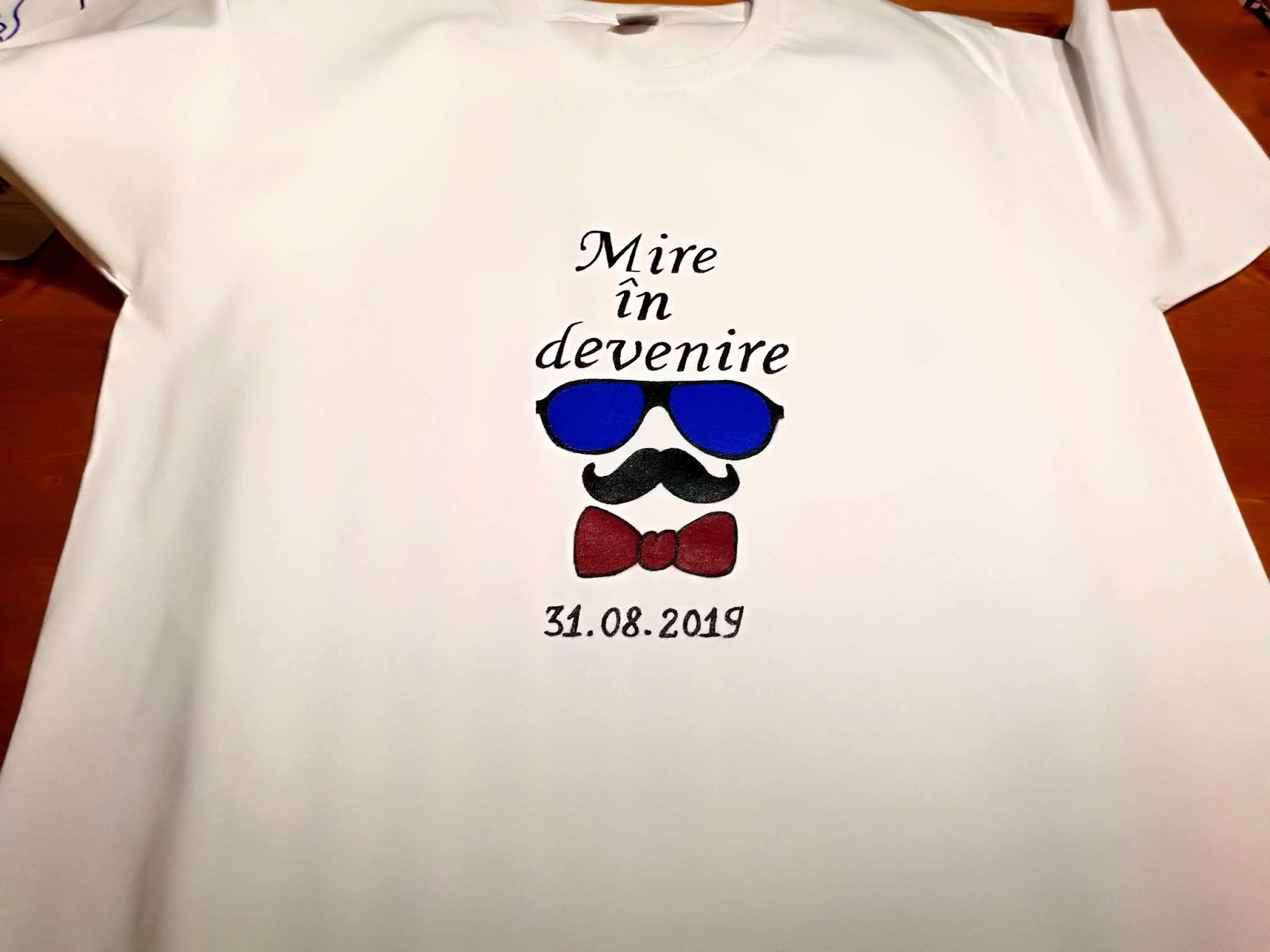 Hand painted wedding T-shirts/ Tricouri nuntă pictate manual.