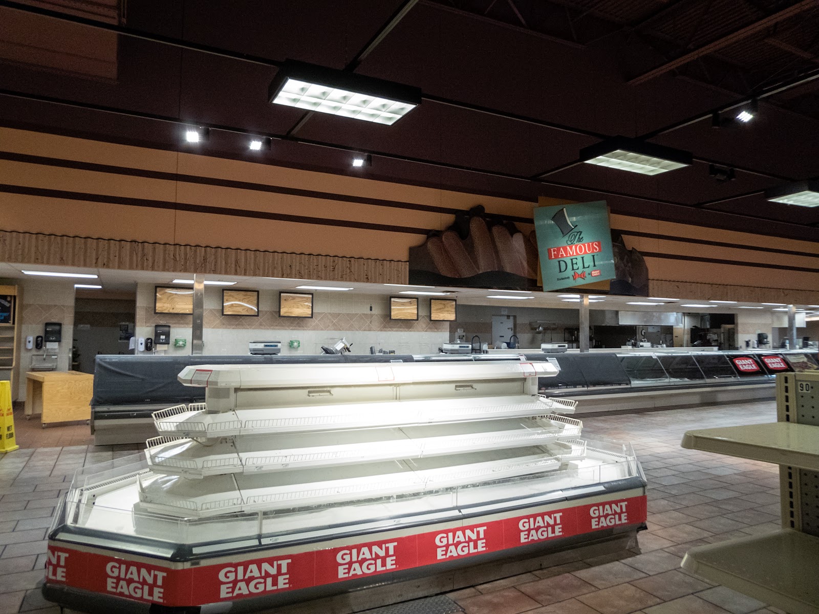 Dead and Dying retail: Giant Eagle store closings 2017