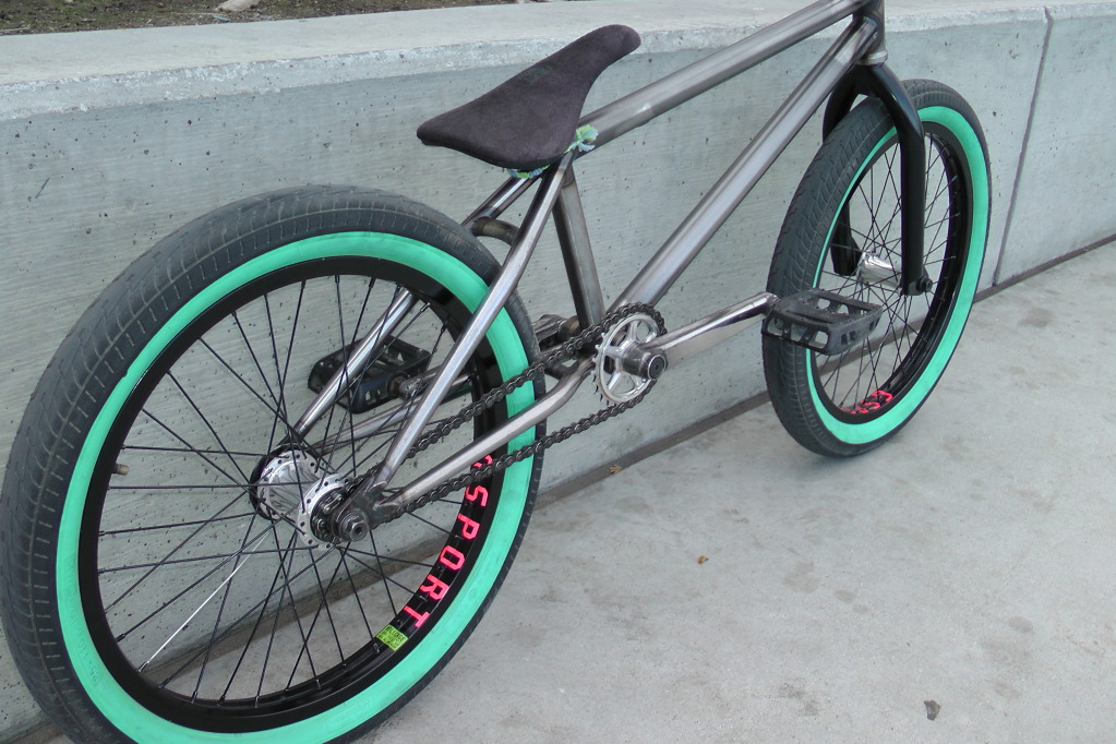 TheBikeCheck: Fit Hawk V2 Custom