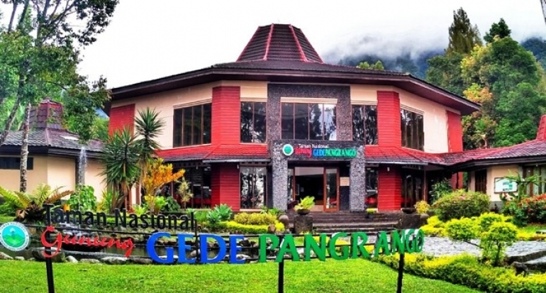 Jalur Pendakian Gunung Gede Pangrango Via Cibodas - Tapak Tilas Adventure