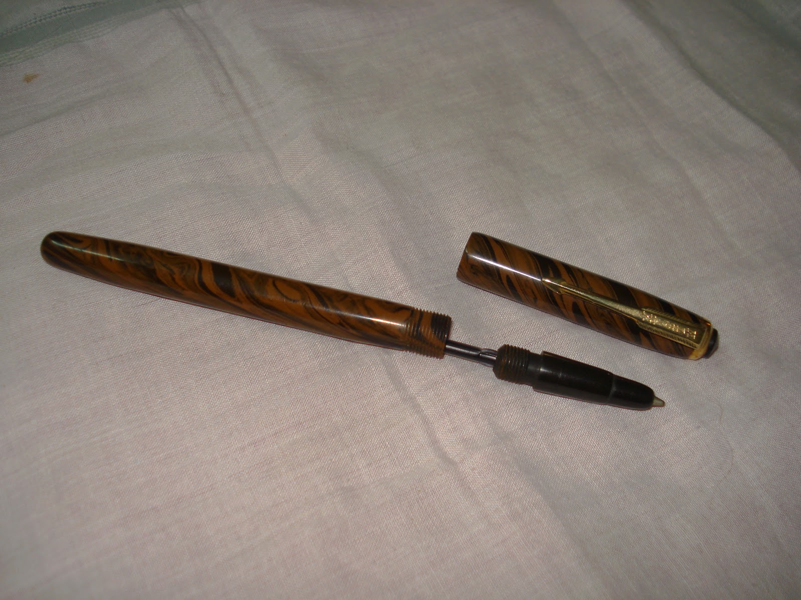 jaisiri: In search of the nostalgic MISAK Fountain Pen (in Hyderabad ...