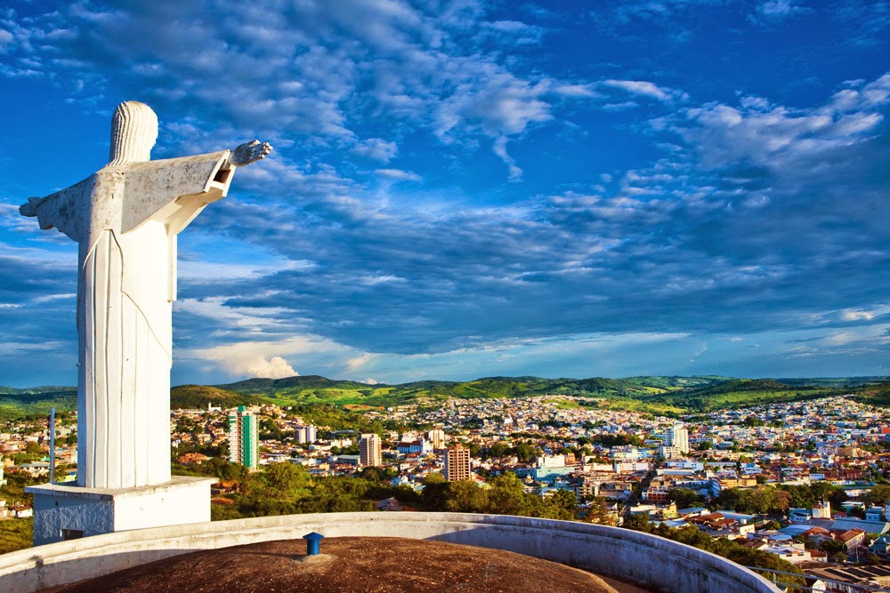 FORMIGA, MINAS GERAIS - No circuito "Grutas e Mar de Minas" e com a ...