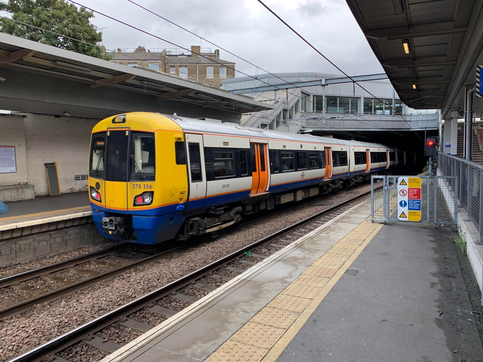 The Railway Photo Blog: London Overground (2) : Highbury and Islington