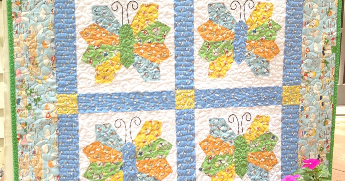 Happy Dresden Plate Quilts