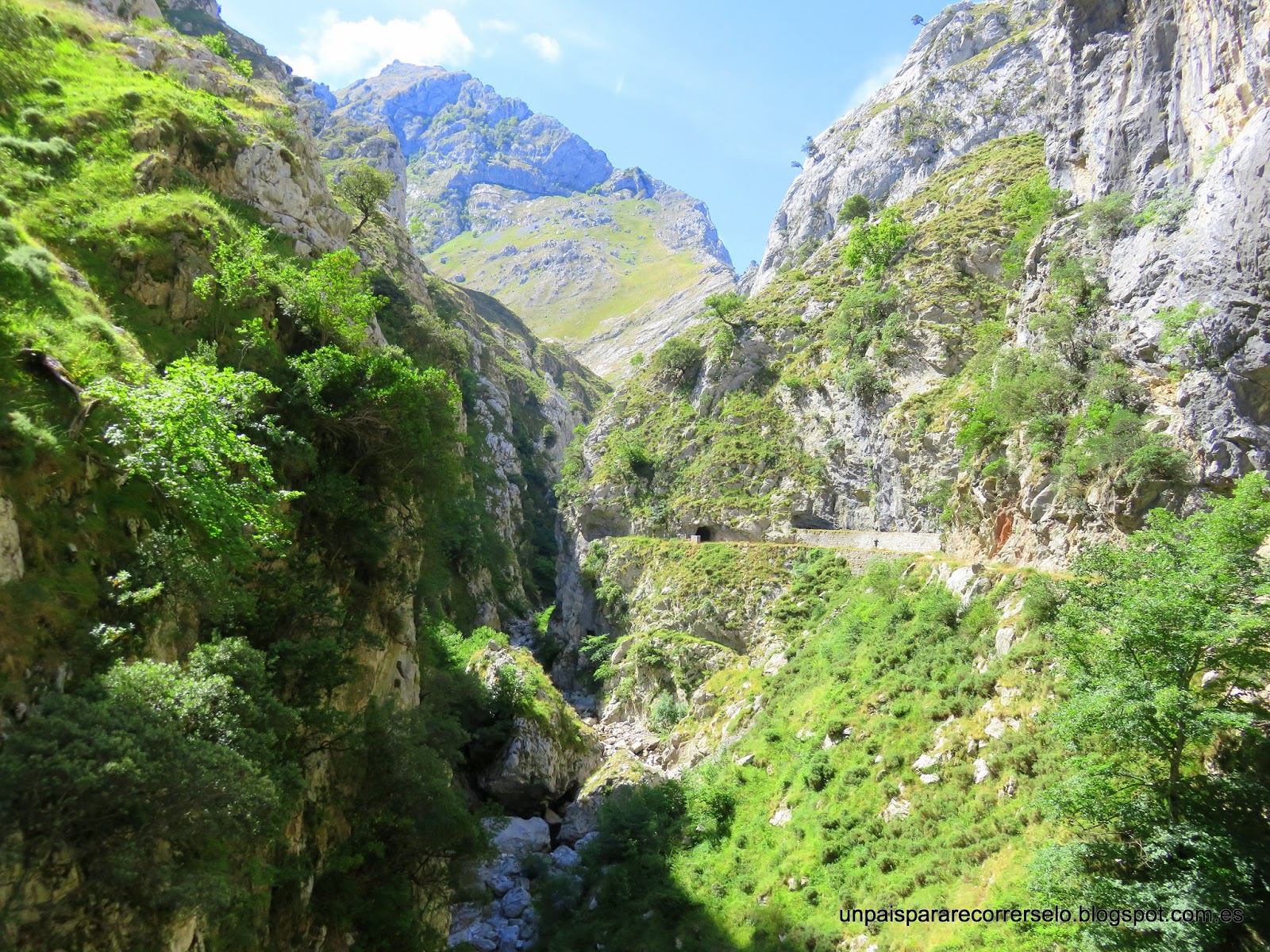 Un país para recorrérselo: Ruta del Cares, León-Asturias