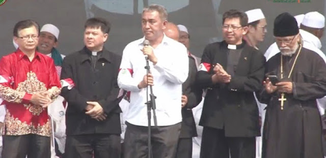 Beredar Video Tokoh Agama Kristen Dukung FPI, Masa Jokowi Takut?